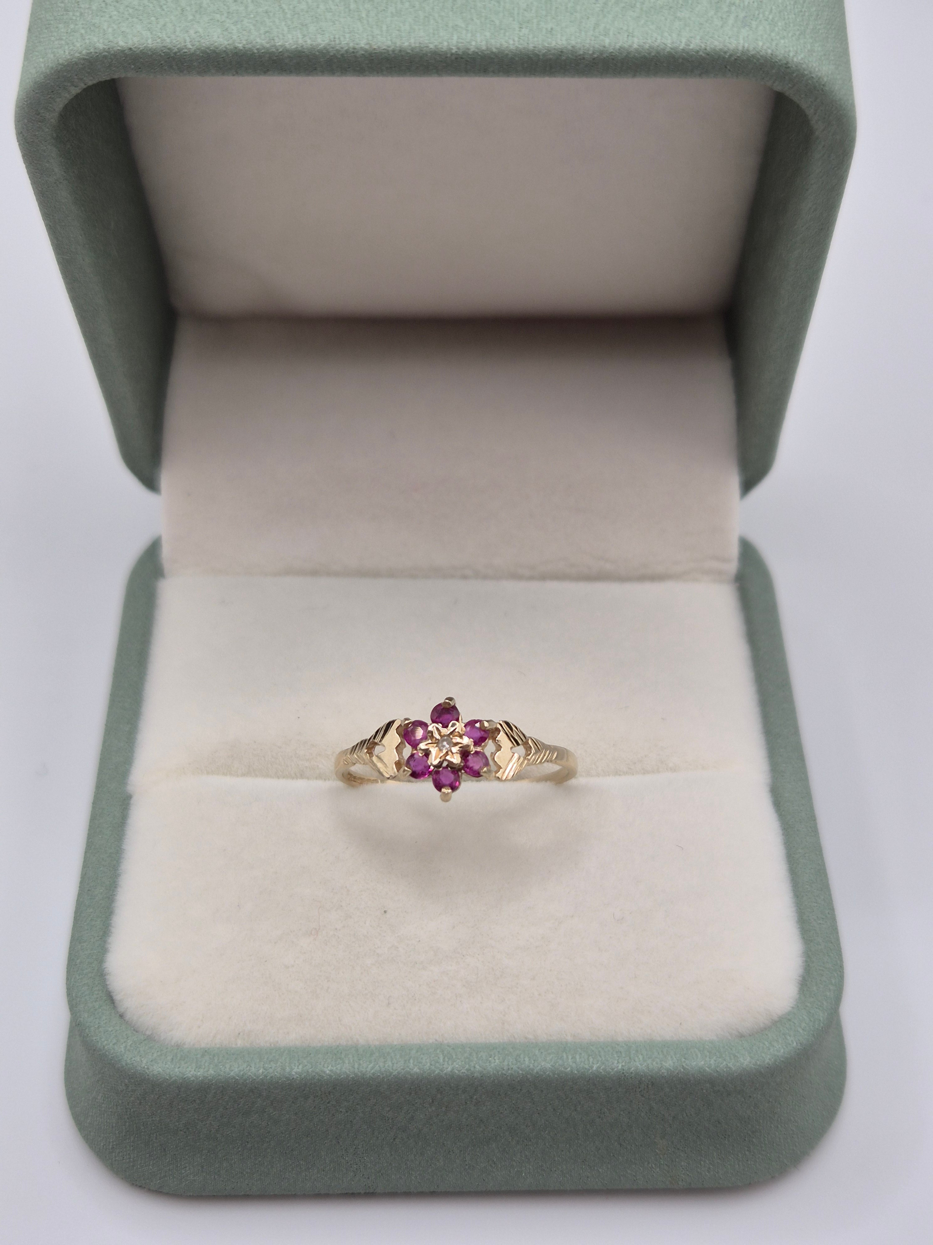 9ct gold ruby and diamond ring – GrangeJewellers